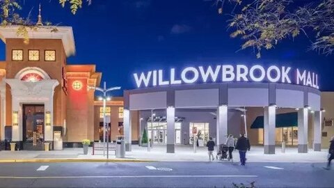 Mass Casualty Incident Reported After Shooting at Willowbrook Mall, New ...