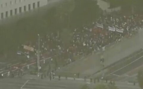 Video: Thousands pack downtown Los Angeles streets in massive anti-ICE ...