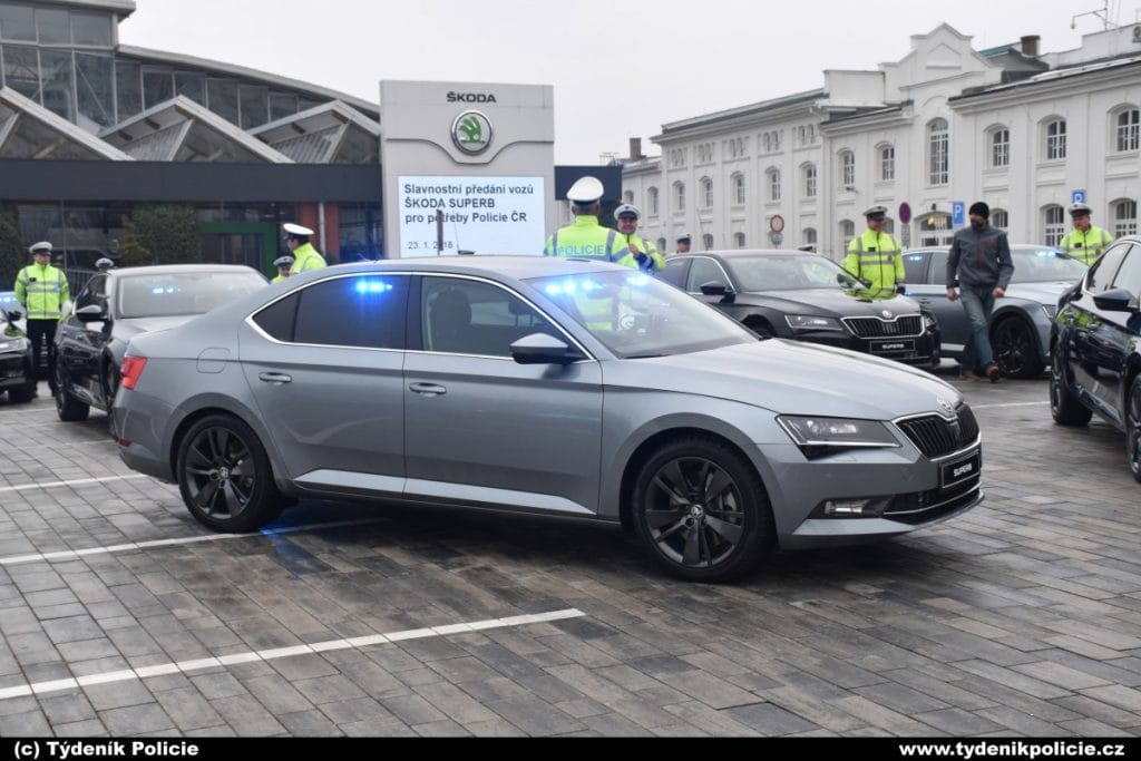 Jak poznat neoznačená policejní auta - Autotrip.cz