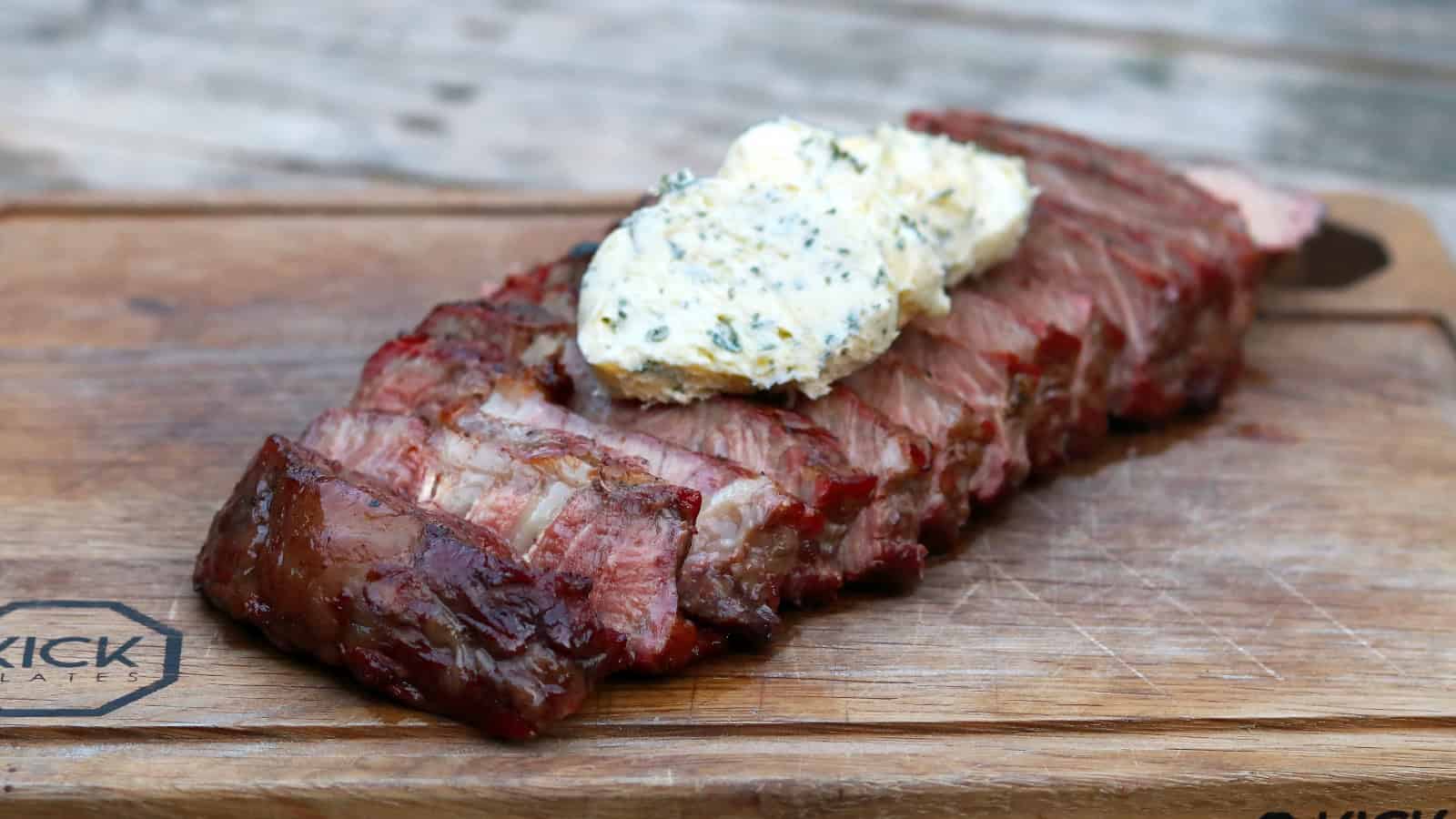 Ribeye met Gerookte Knoflookboter - BBQ Recepten - BBQ Junkie