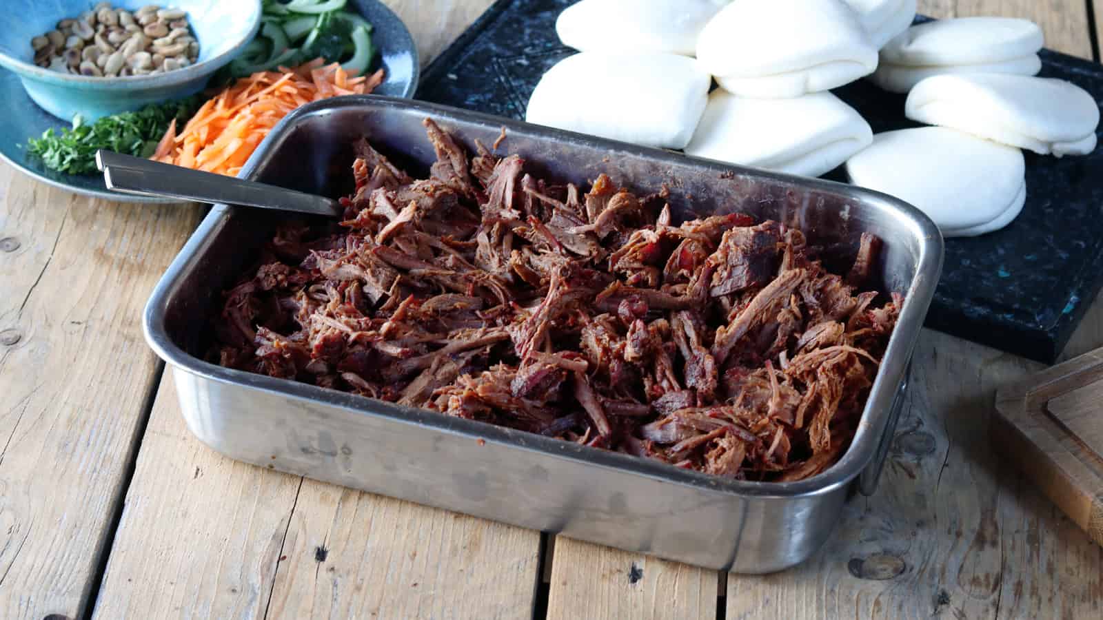 Pulled Beef Bao Buns - BBQ Recepten - BBQ Junkie