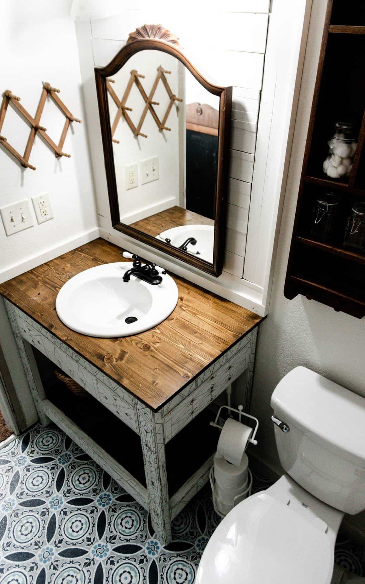 rustic small half bathroom ideas