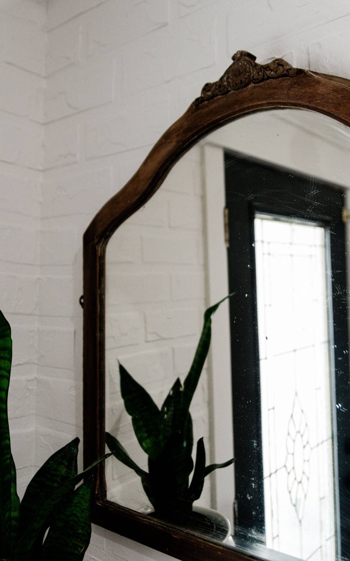 Easy Inexpensive Vintage Mirror a Makeover — Capturing Wonderland