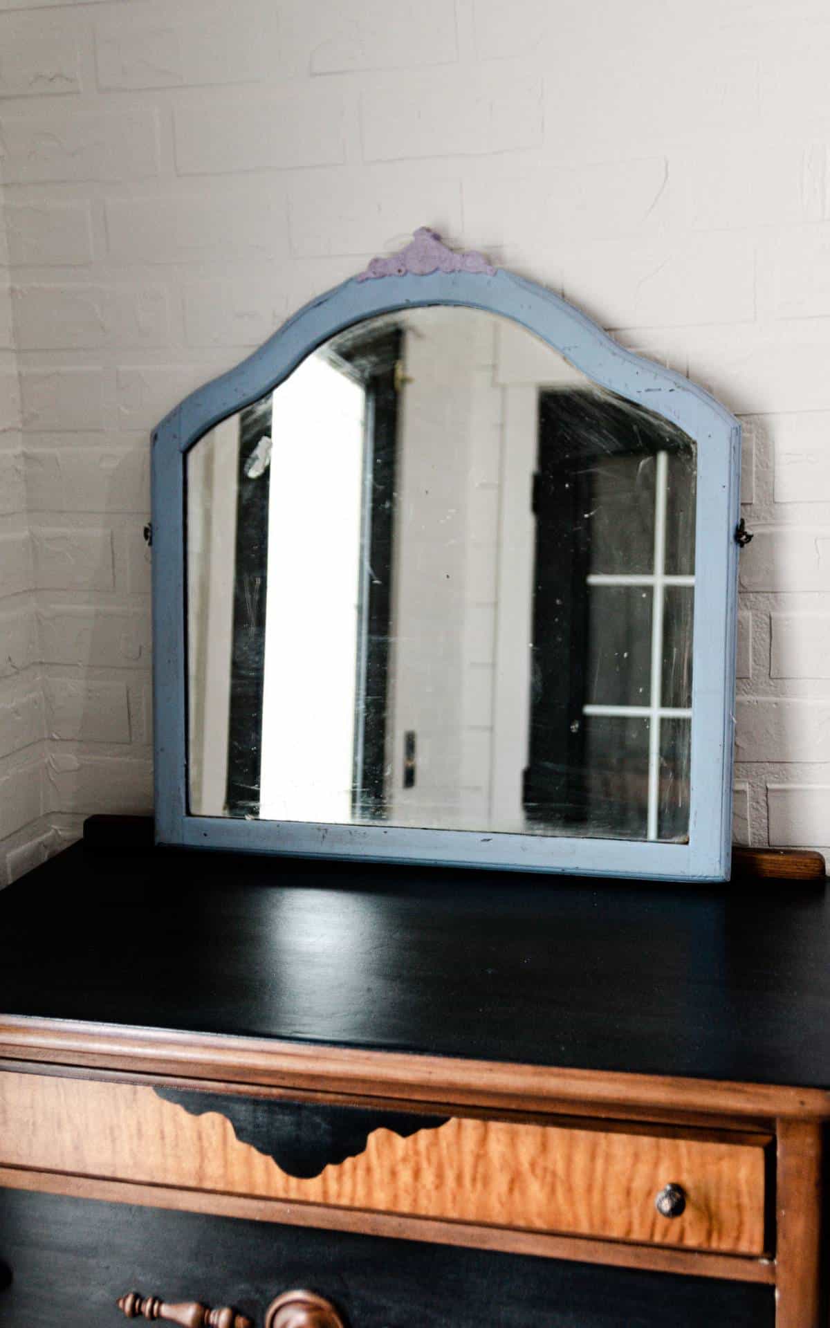 Easy Inexpensive Vintage Mirror a Makeover — Capturing Wonderland