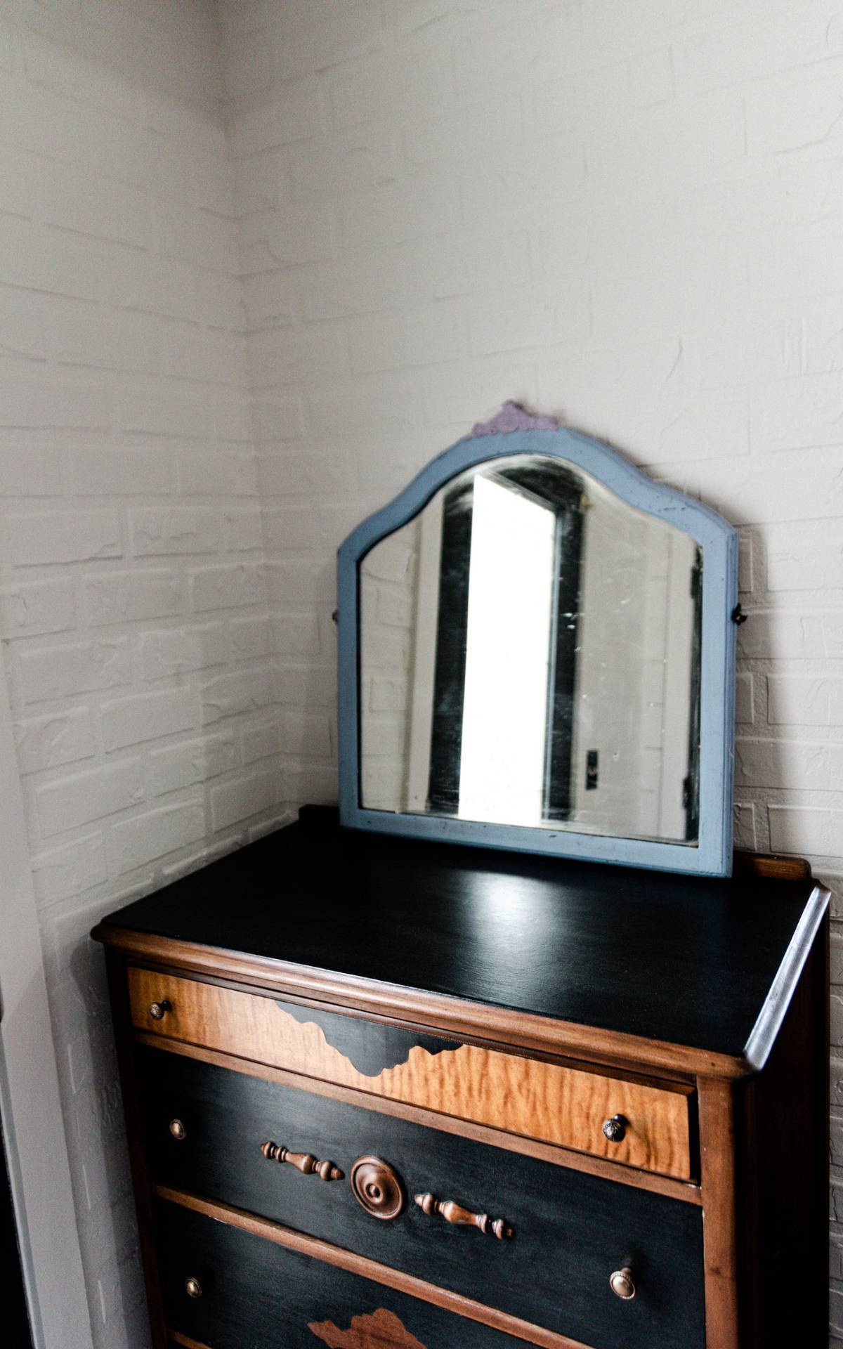 Easy Inexpensive Vintage Mirror a Makeover — Capturing Wonderland