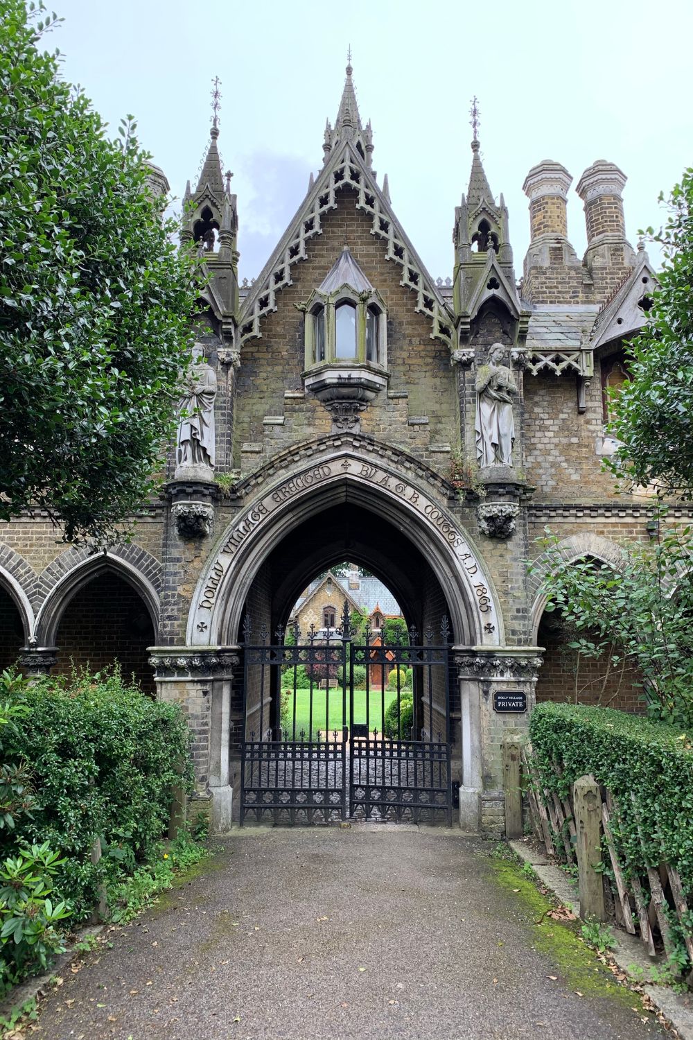 16 Best Things to Do in Highgate, London (2026) - Candace Abroad