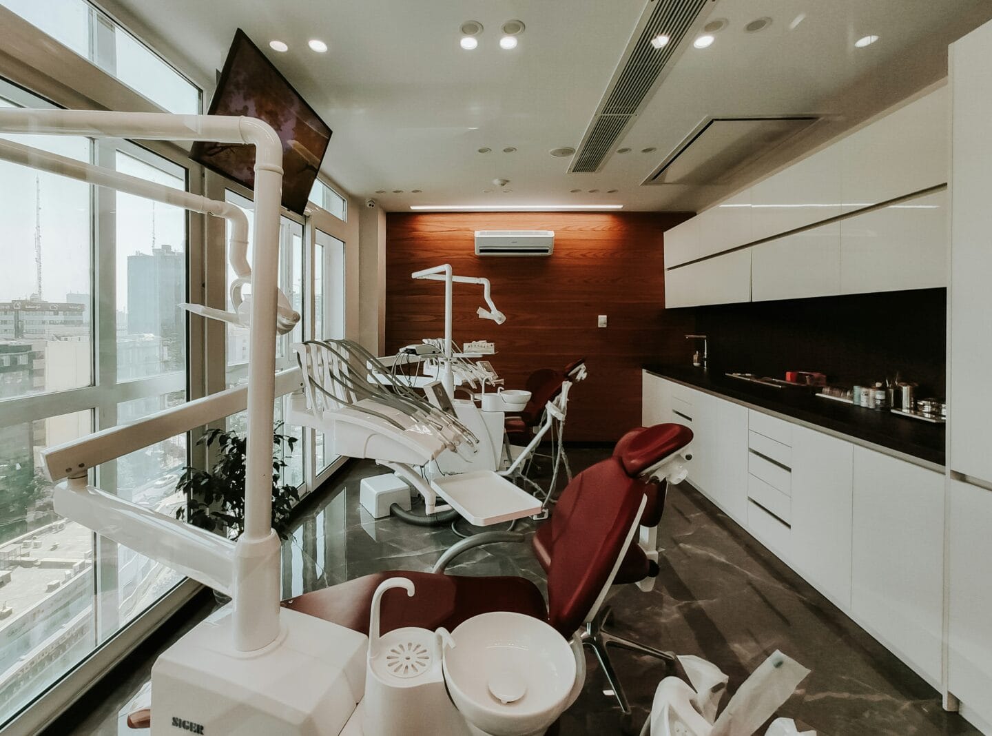 5 Tips for Seeing a Dentist in London - Candace Abroad