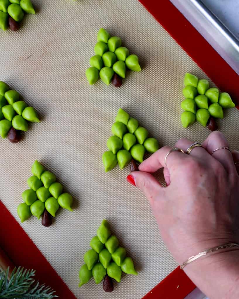 Easy Christmas Tree Cookies – No Cutter Needed!