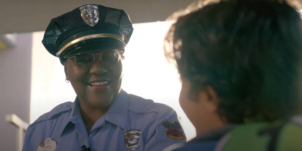 Disney World’s Newest Parade Has Sparked Multiple Fights ...