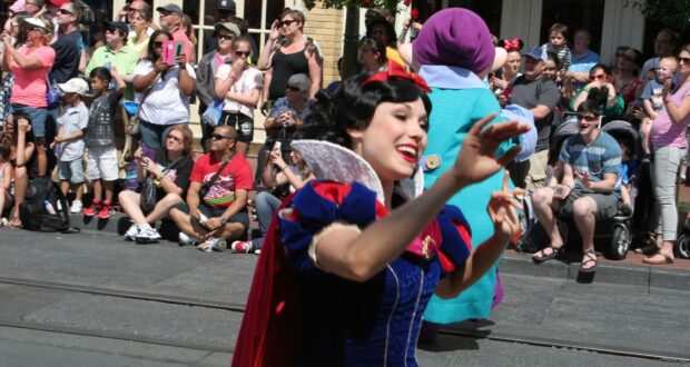 Festival of Fantasy Goes Wrong, Disney Cast Members Begin Evacuation