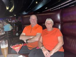 Theme Nights On Cruise Ships (Everything You Need to Know) - Examples ...