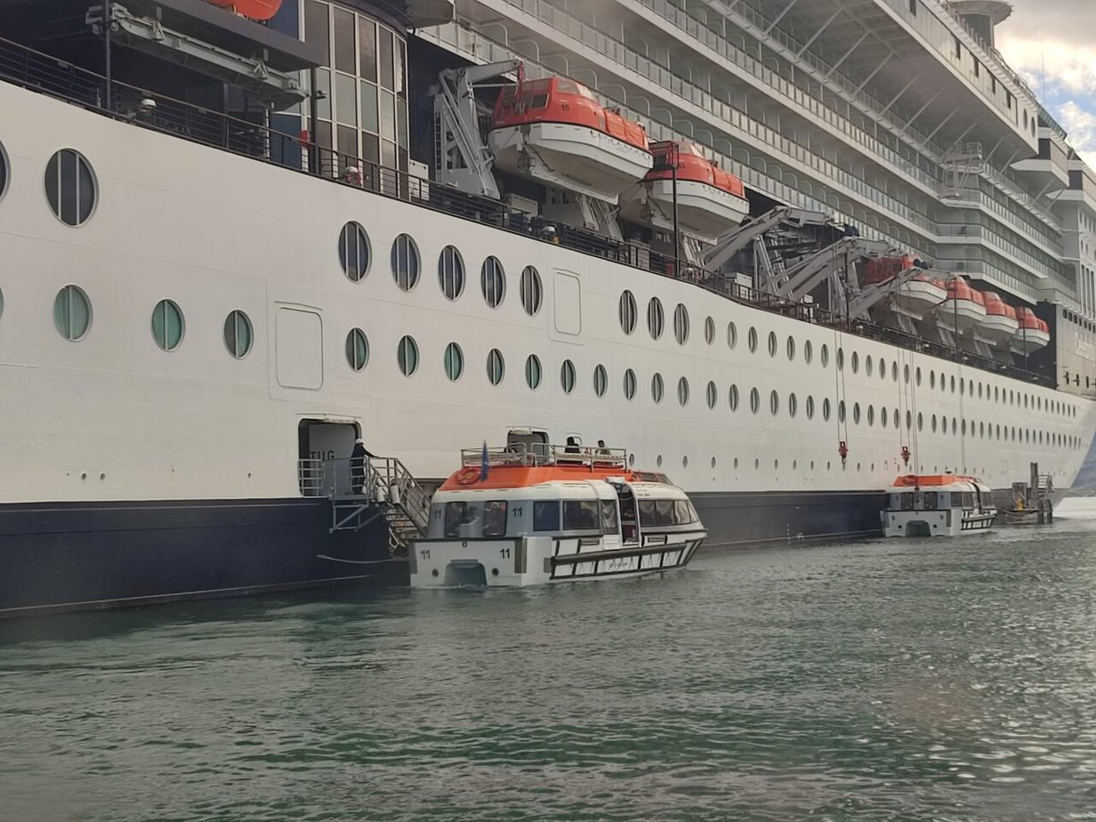 15 Cruise Ports Where Ships Can’t Dock – You’ll Have to Tender In ...