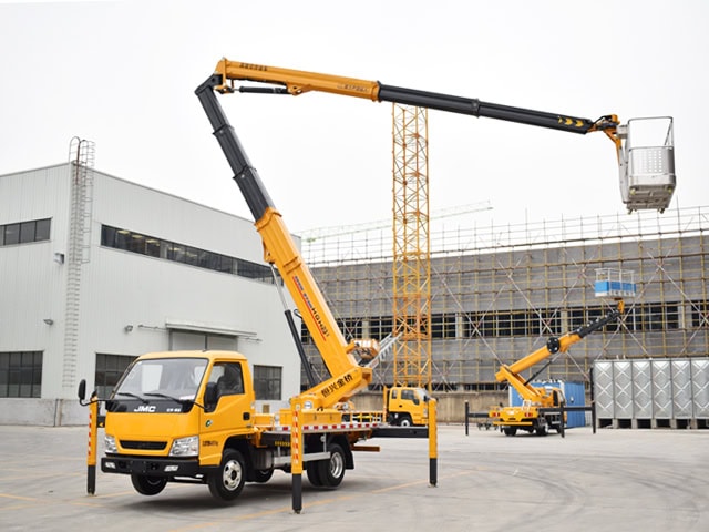 Bucket Truck vs. Boom Lifts: Which AWP is Right for Utility Maintenance?