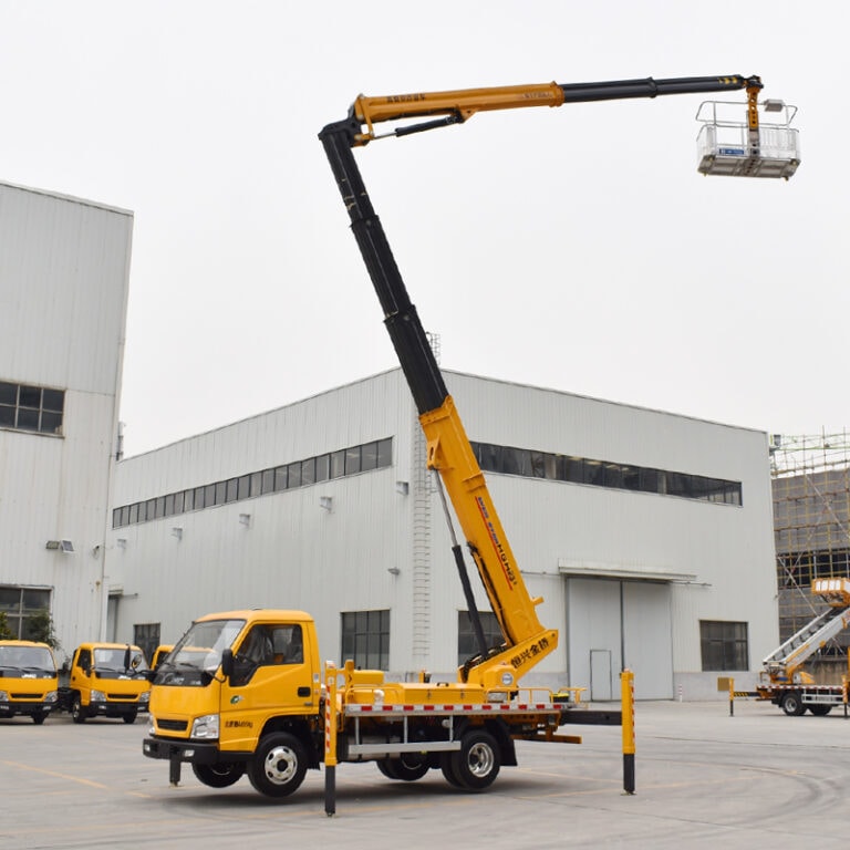 Bucket Trucks Achieve Flexible Working Posture - Everstar