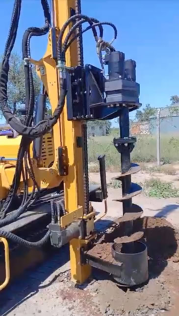 Solar Farm Pile Driver: Speed, Scale & Setup for Utility Projects ...