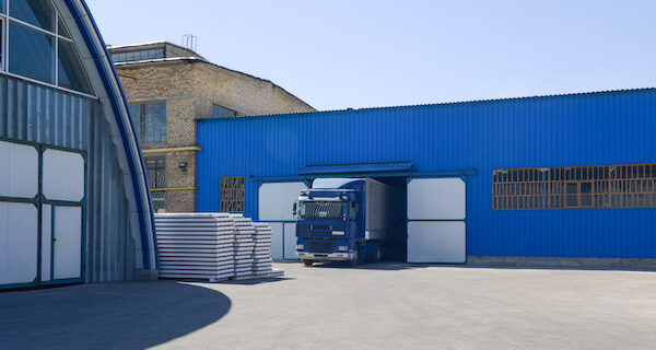 The First 100 Feet: Where Most Warehouse Delays Begin - Facility ...