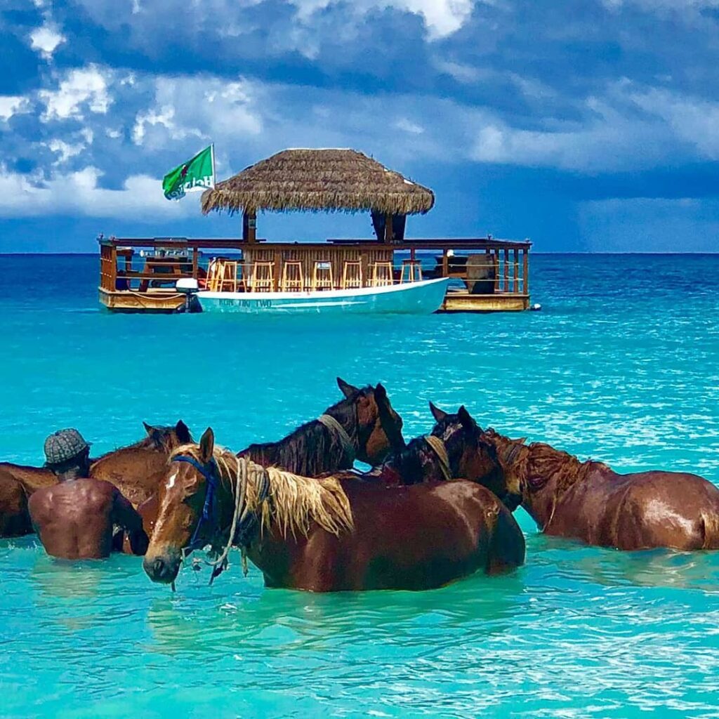 La spiaggia più bella di Antigua: scopri Dickenson Bay