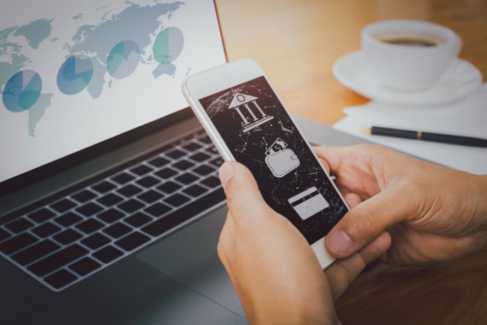 Digital bank vs traditional bank: Singapore Pros & Cons - Moneyline.SG ...