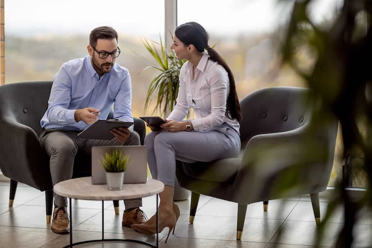 Life Insurance Broker vs Agent: What is the Difference?