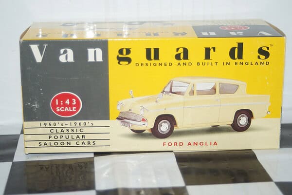 Vanguards Ford Anglia Yellow VA1008 1:43 Scale