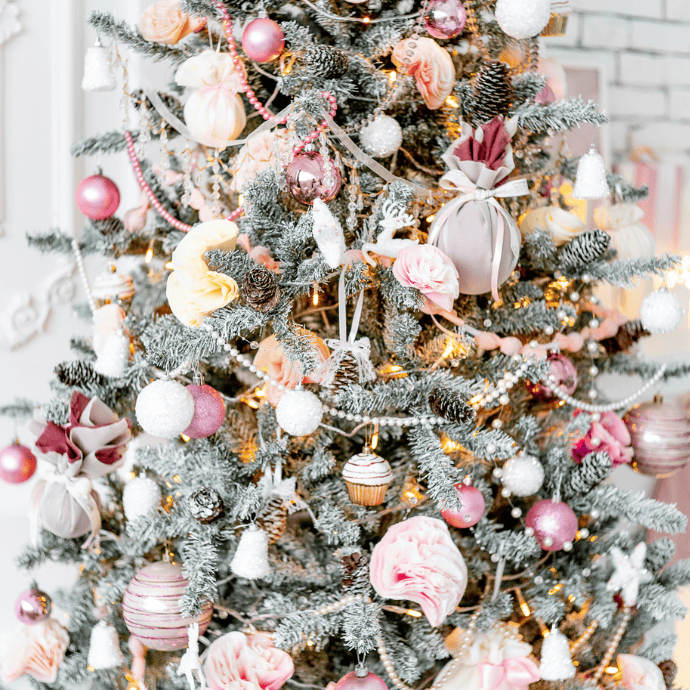 8 Sure Fire Christmas Tree Themes You Need to Know