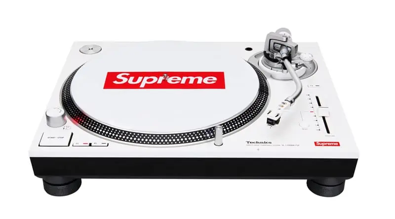 Supreme เตรียมเปิดตัวเครื่องเล่นแผ่นเสียงที่ออกแบบร่วมกับ Technics