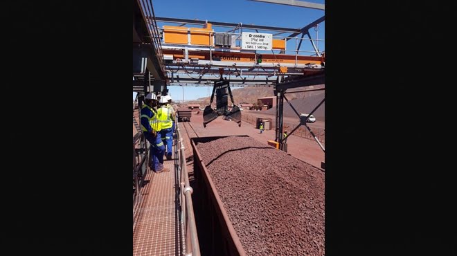 Tight space calls for fine crane engineering