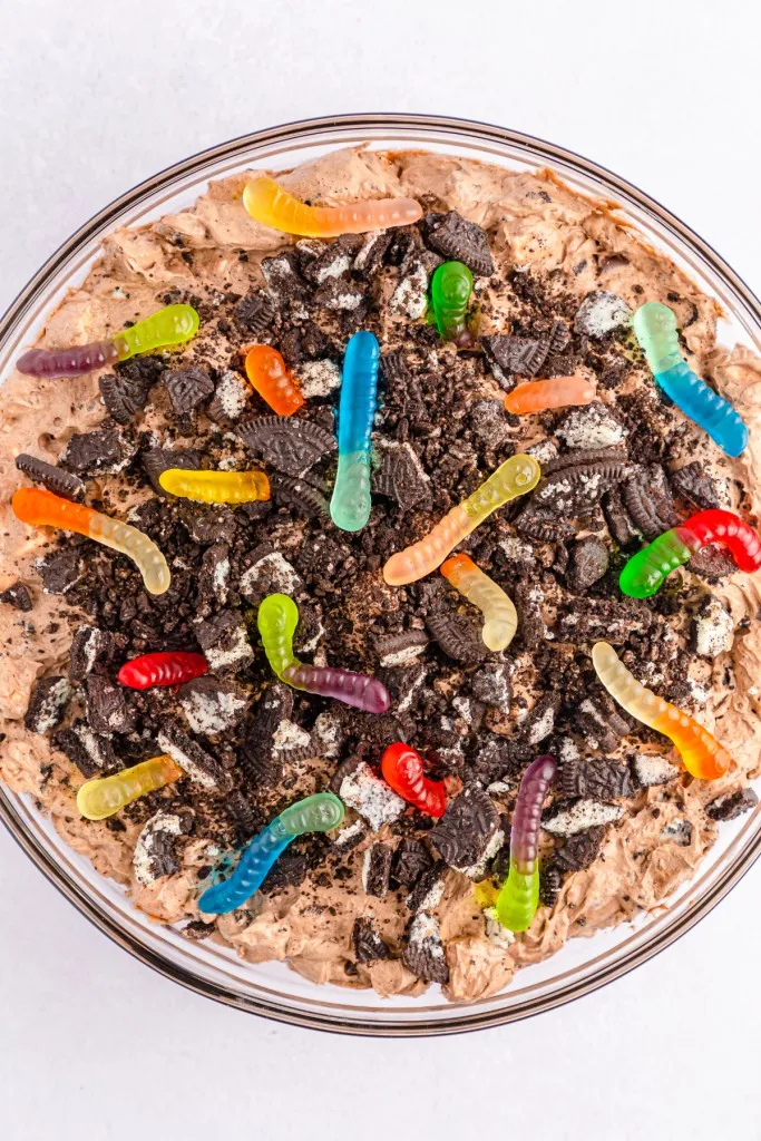 Easy Halloween Dirt Worm Cups Recipe • FoodnService