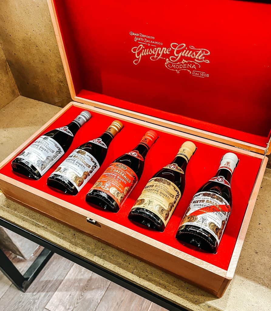 Best Souvenirs from Italy- 35 Ideas to Bring Home