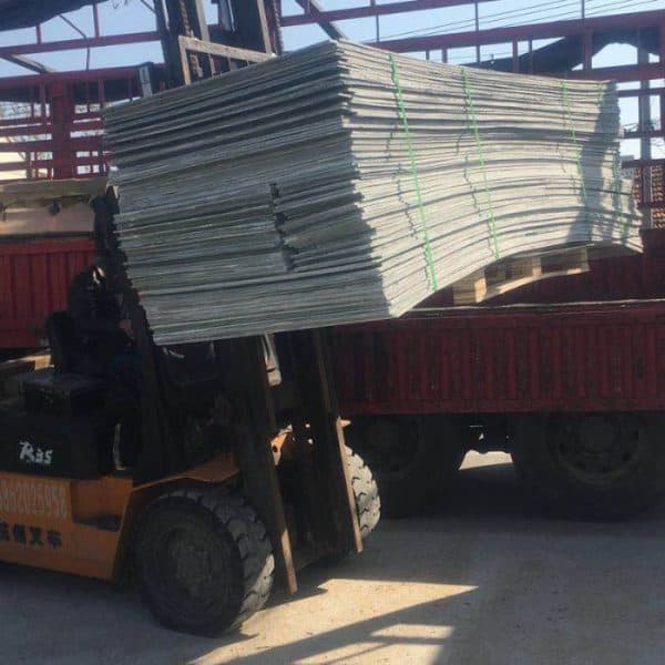 Fiberglass Flat Sheets: Versatile and Durable Material