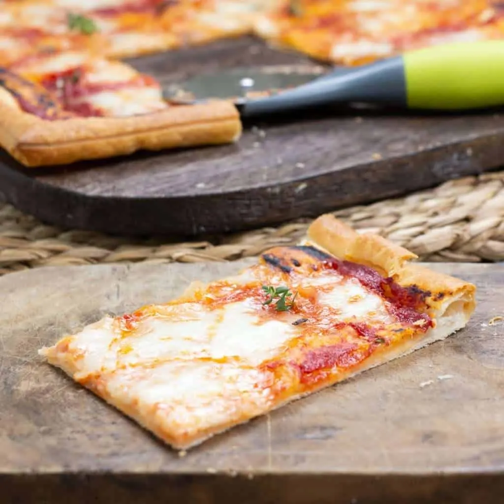 Express Pizza with Flaky Dough - Little Nomads Recipes