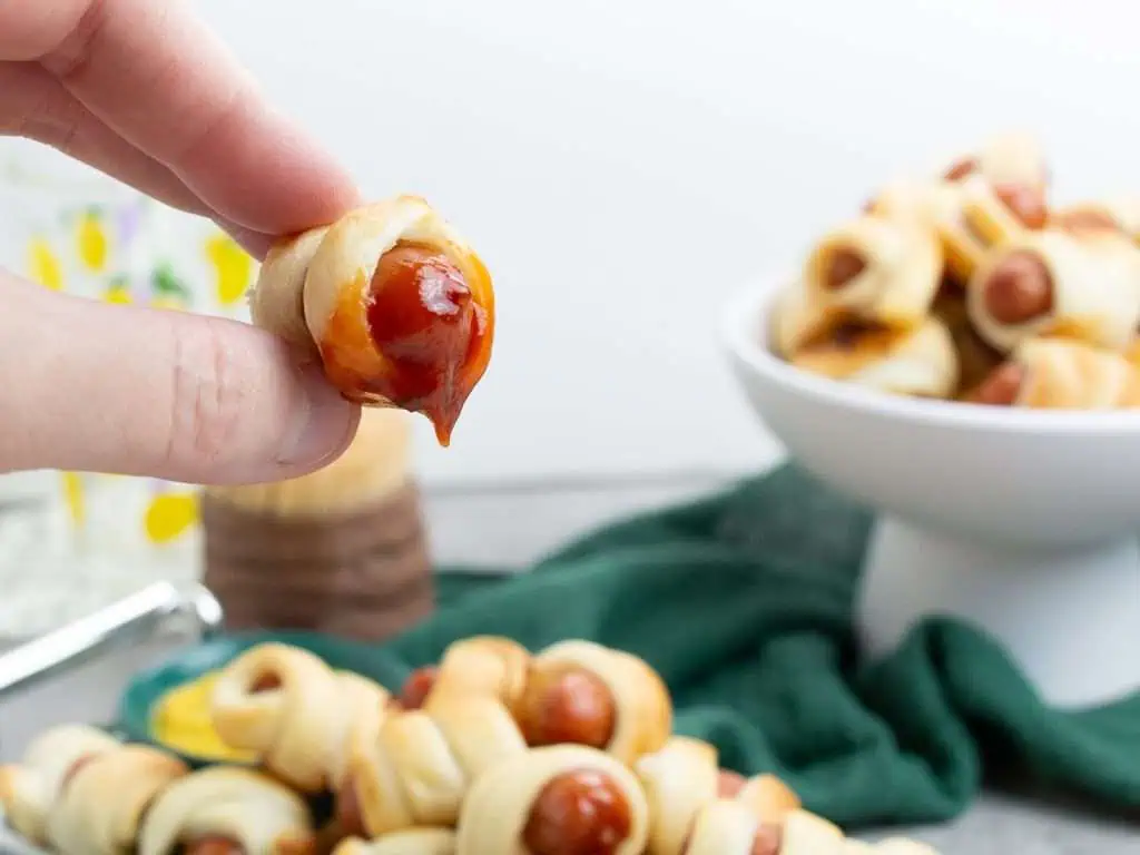 Easy Mini Hot Dogs With Flaky Dough - Little Nomads Recipes