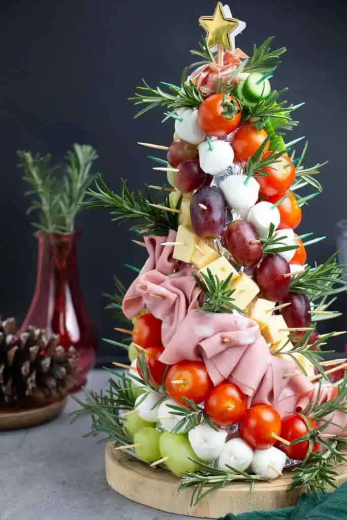 Easy Charcuterie Christmas Tree - Little Nomads Recipes