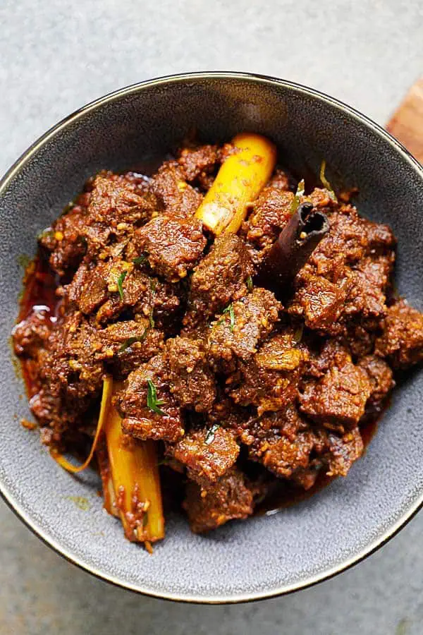 Authentic Beef Rendang Recipe – Slow Cooked, Rich & Fragrant