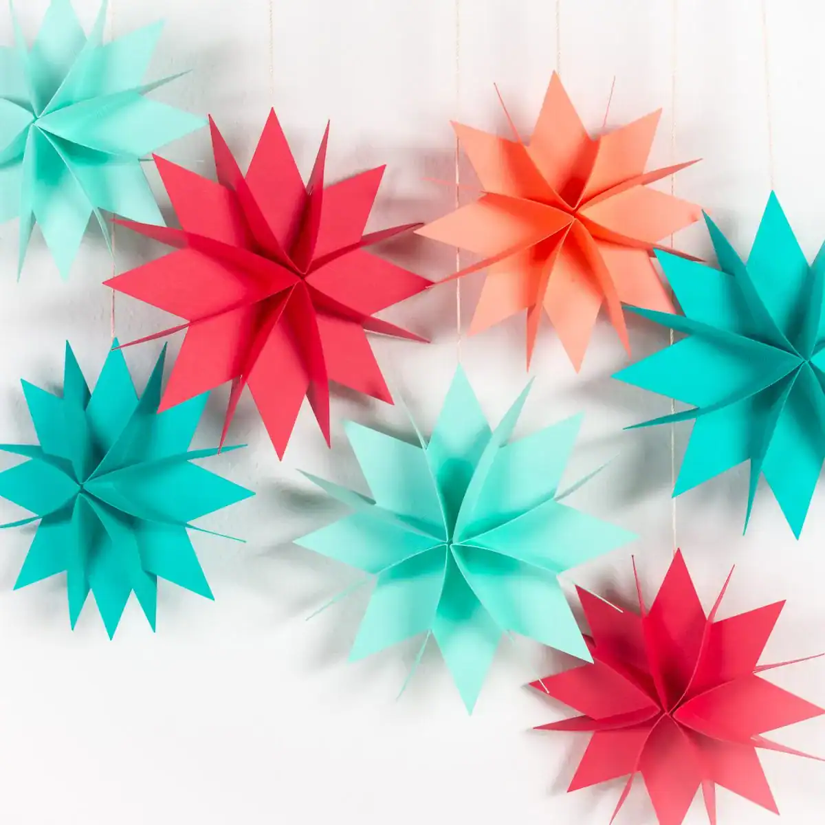 42 Easy DIY Paper Christmas Ornaments For Adults And Kids