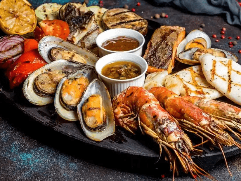 Where to Eat in Jeddah: Seafood, Souks & Local Food Spots | Soul of Saudi