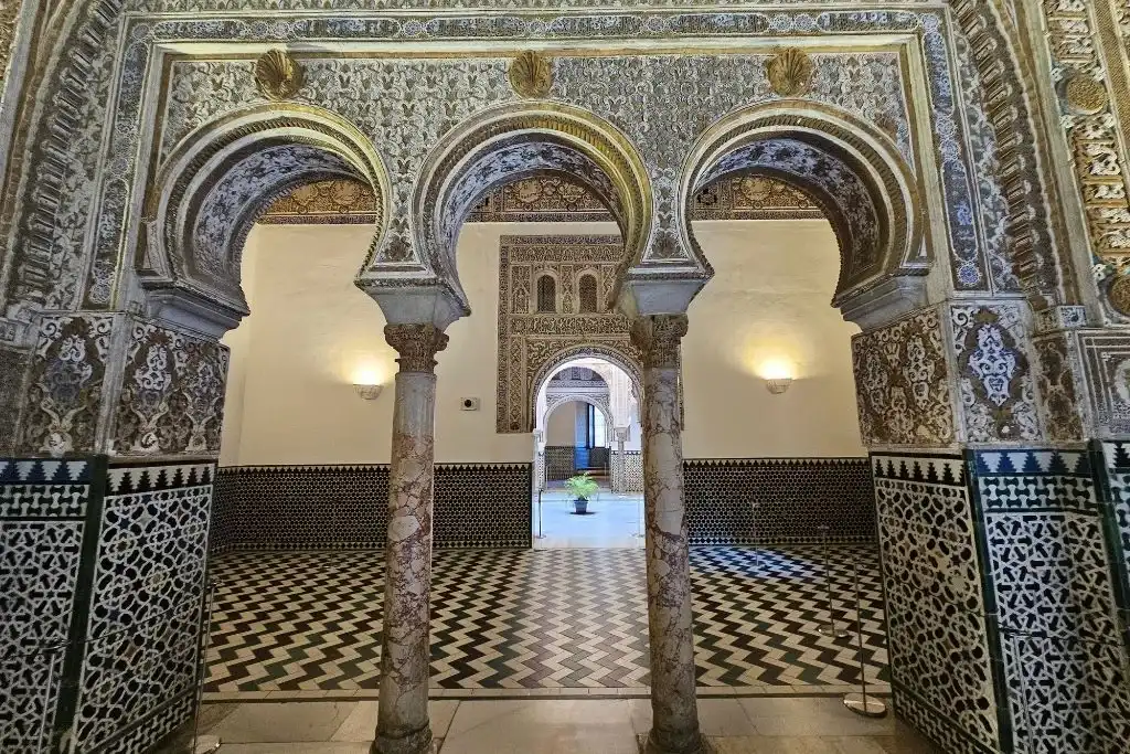 Visit Alcázar Seville Without Crowds | 2026 Guide