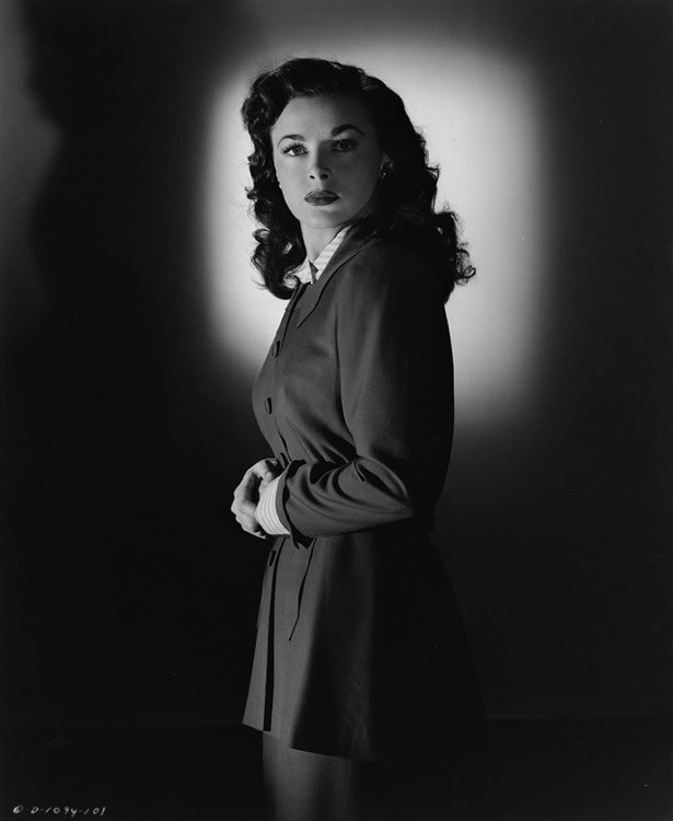 Marguerite Chapman, lady of mystery – aenigma