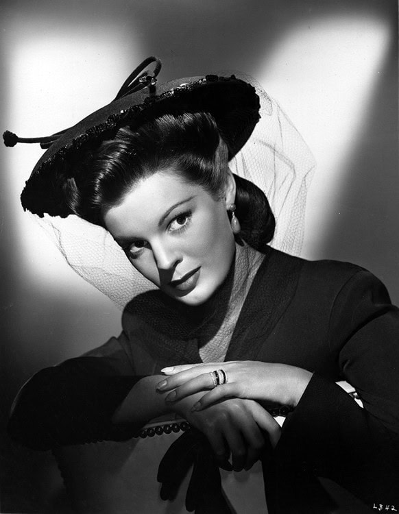 Female Movie Stars Of The 40S 60 Photos - Moonagedaydream.film