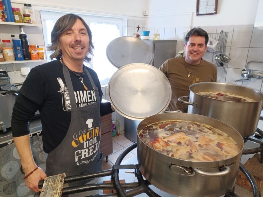 Gran fiesta de despedida de Jandro Luaces: fabada, música y emoción en ...