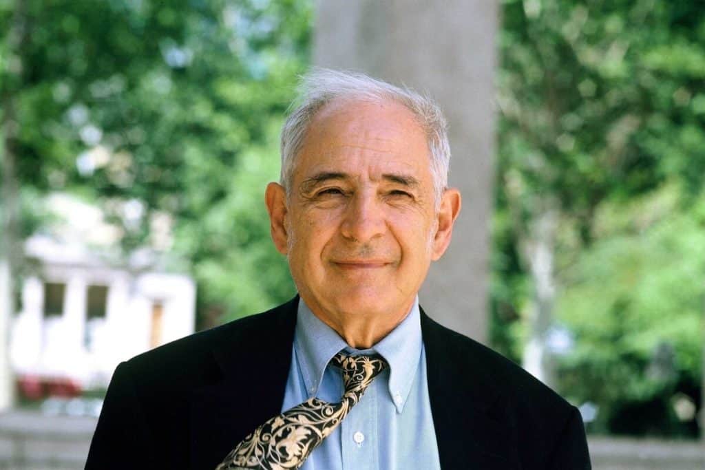 Remembering John Searle: A Mind That Changed How We Think - Casa Carlini