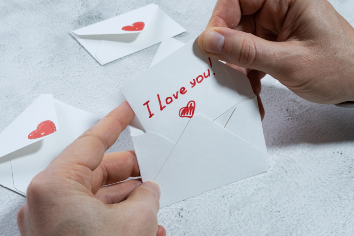 90 Romantic and Passionate Love Letters For Boyfriend (He'll Love Them)