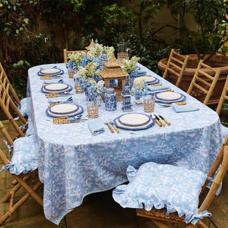 Elegant Tea Party Table Settings Ideas For the Garden - Stylish ...