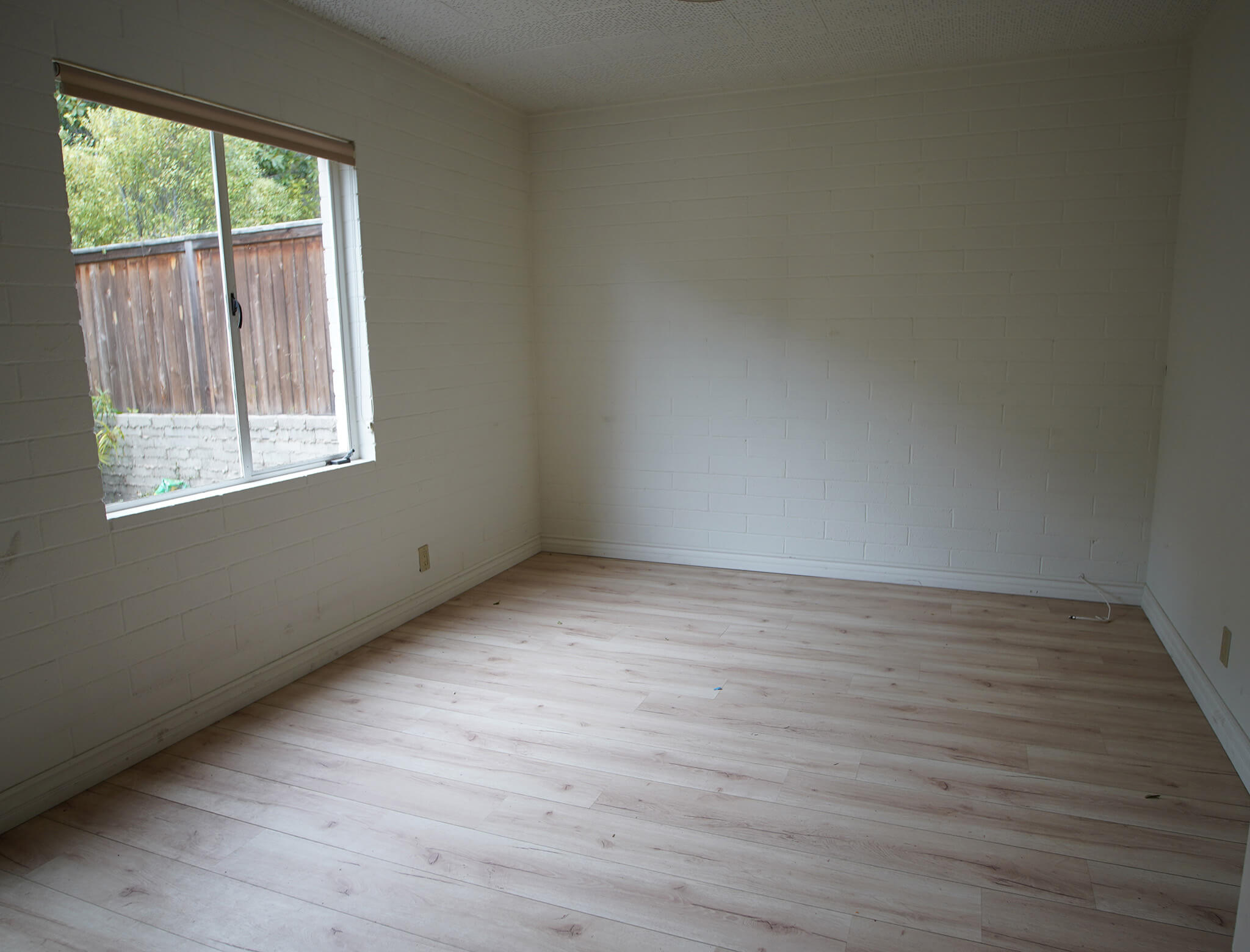 Drew and Jonathan Tackle Jess and Jeff's Disjointed House