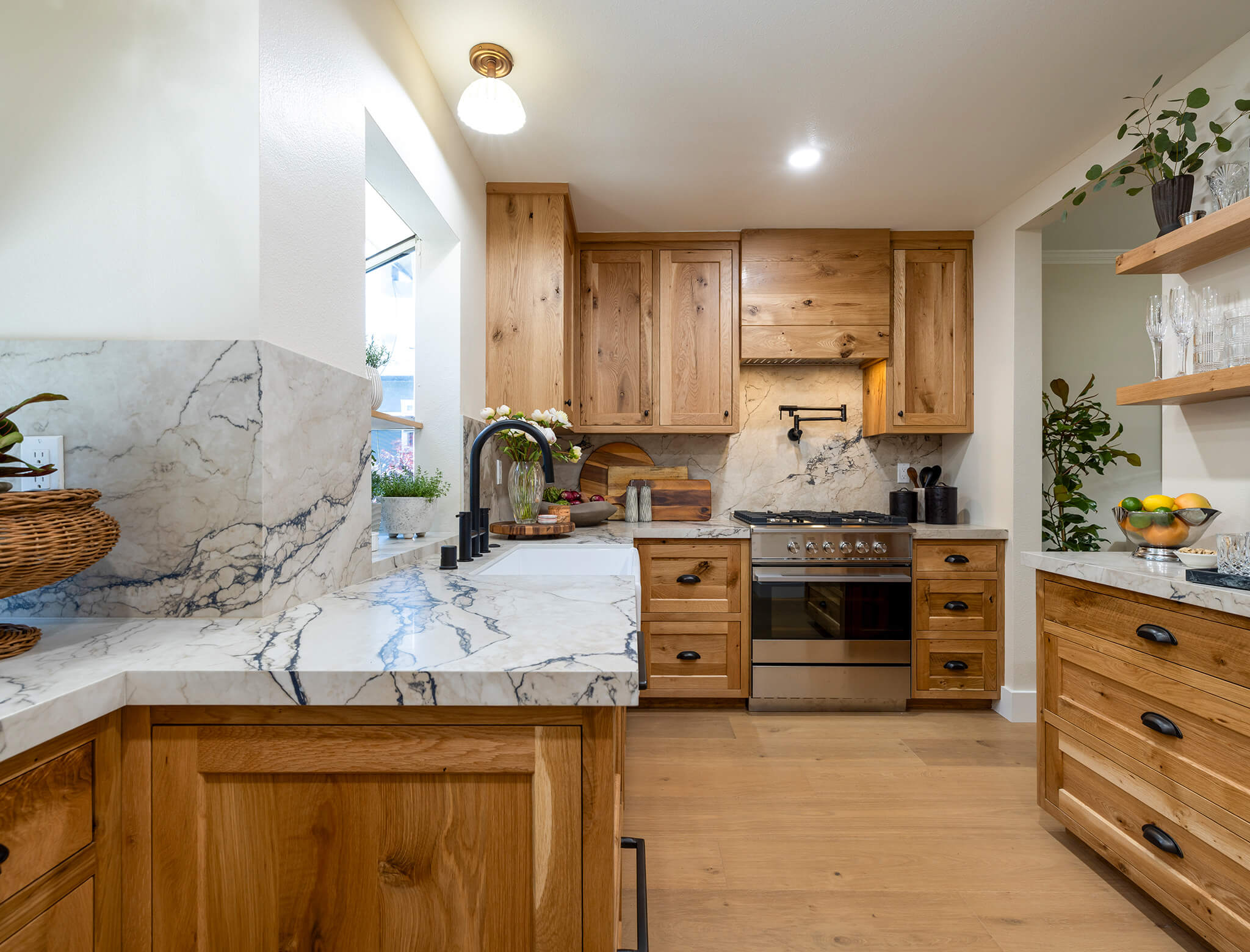 William Shatner Refreshes His Assistant's Kitchen on Celebrity IOU