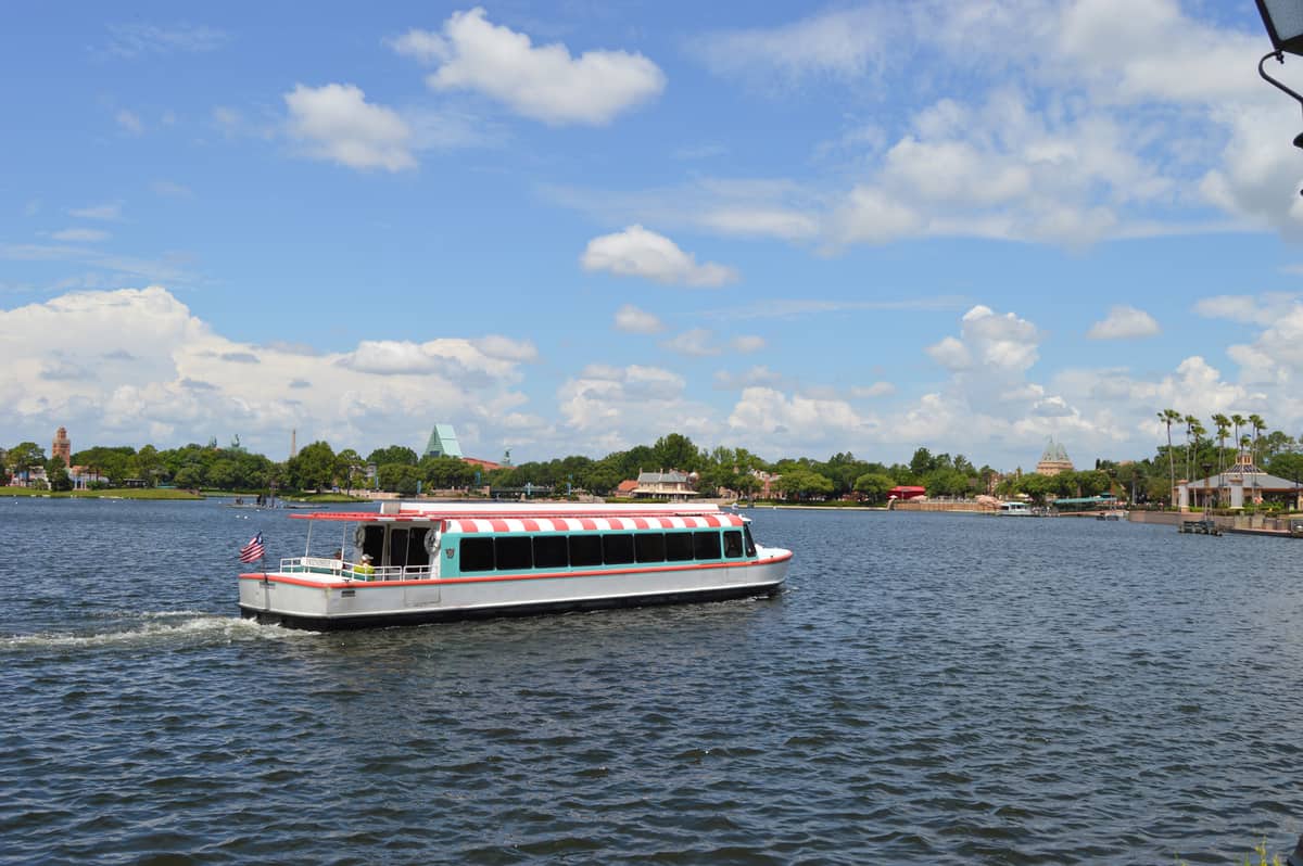 Tips & Tricks To Know About The Disney FriendShip Boats • Disney Tips