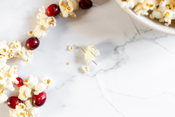 how do you make popcorn garland