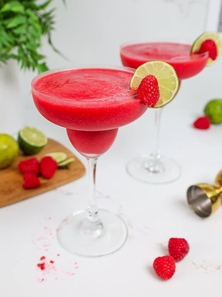 Raspberry Daiquiri - A Delicious, Frozen Twist on a Classic Cocktail
