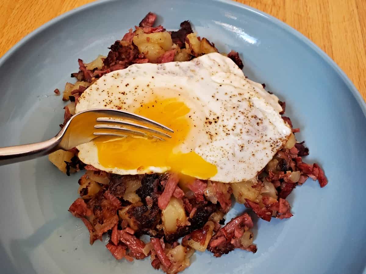 how to cook corned beef hash without sticking