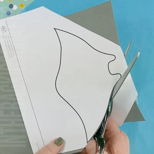 Easy Manta Ray Craft for Kids (Free Printable) • In the Bag Kids' Crafts